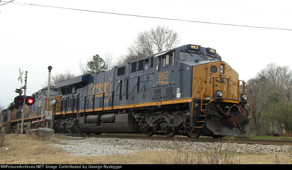 CSX 962 & 859 / ES44AH